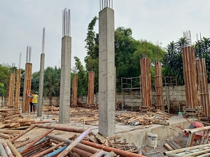 Pemasangan Bekisting & Pengecoran Kolom Lantai Dasar