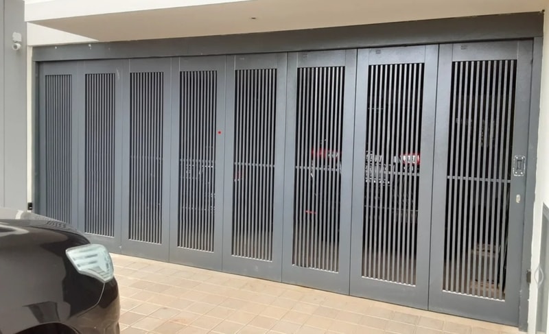 Inspirasi Terbaik! Desain Pintu Garasi Baja Ringan Minimalis