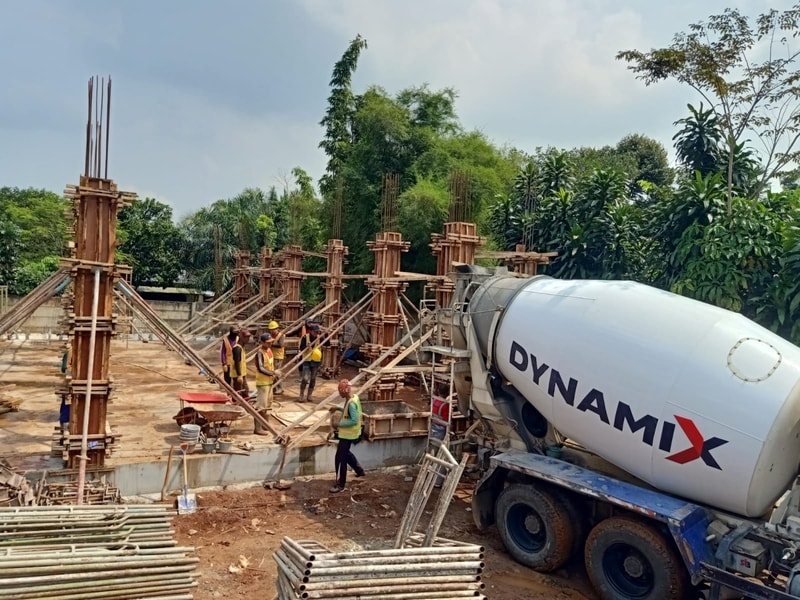 Pemasangan Bekisting & Pengecoran Kolom Lantai Dasar
